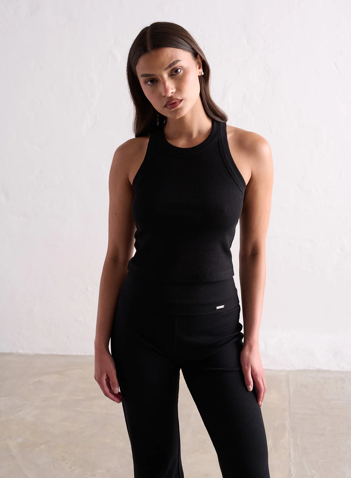 aimn Black Ease Ribbed Tank Top – Wodbúð
